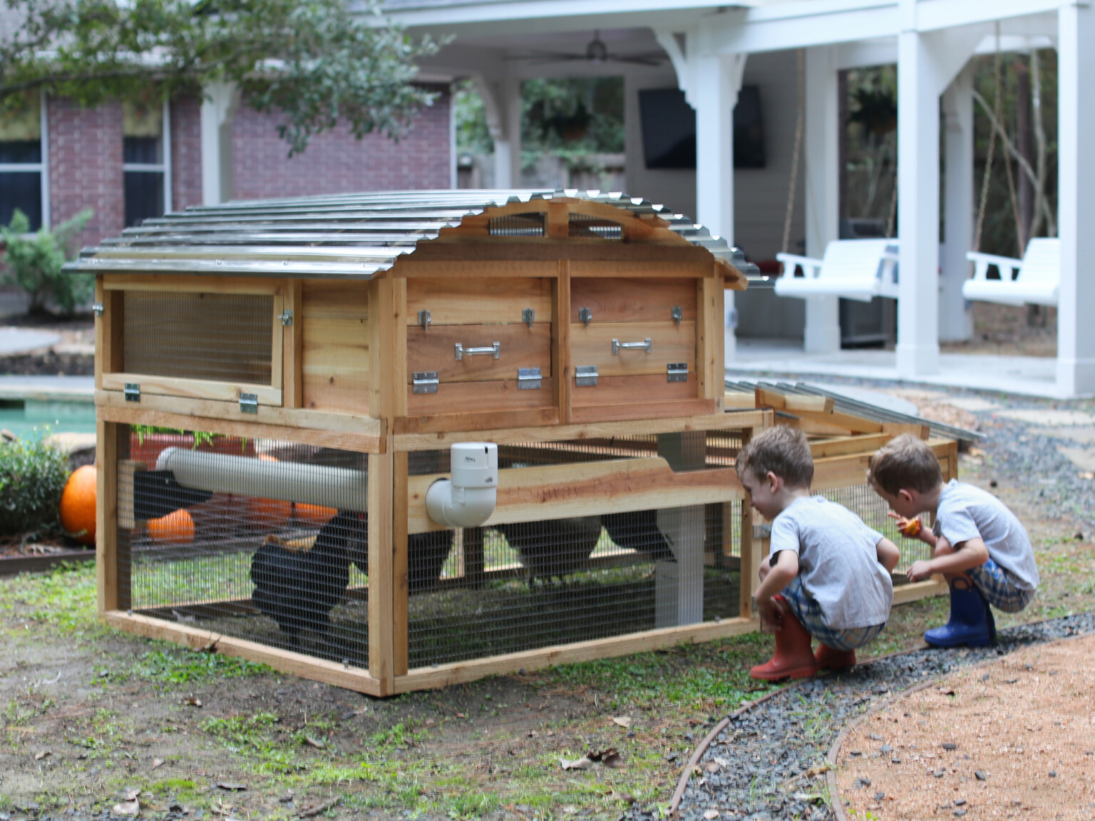 Chicken Coop for 8 Hens | Cedar Backyard XL Hen House | Roost & Root